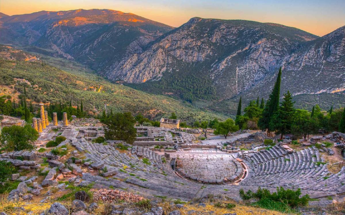 Discover Mainland Greece In 2026 – Delphi, Meteora & Nafplio ...